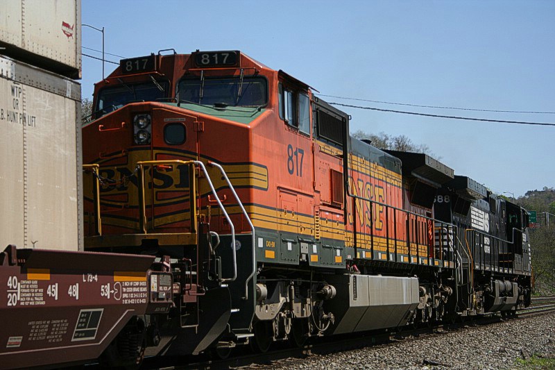 BNSF 817